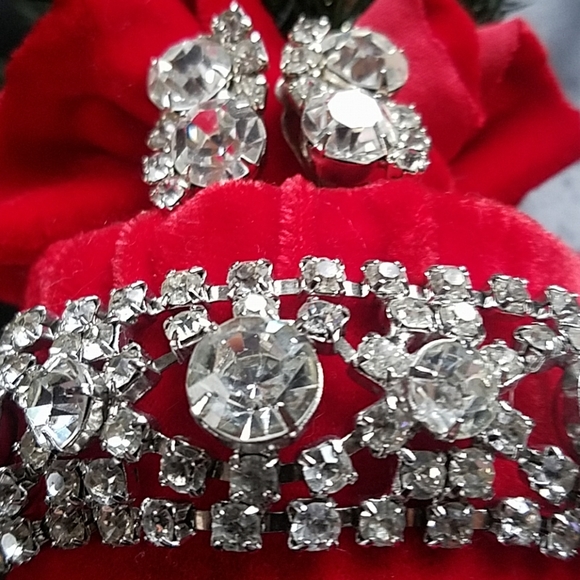 Vintage | Jewelry | Kramer Vintage Rhinestone Set Bracelet Earrings ...